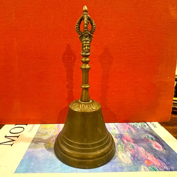 Accents | Vintage Brass Bell Sclupture Table Bell Representing A King ...
